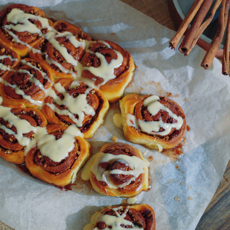 Cinnabons. The legendary yums | Yellow Chimney